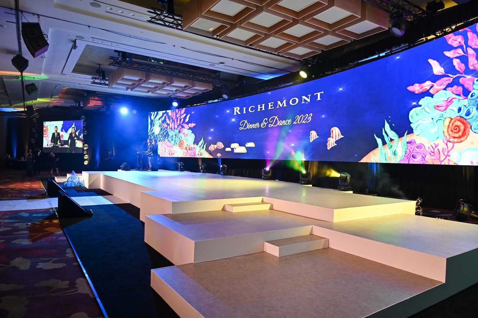 Event Lighting - Merry Bees