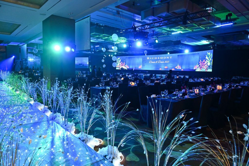 Event Lighting - Merry Bees