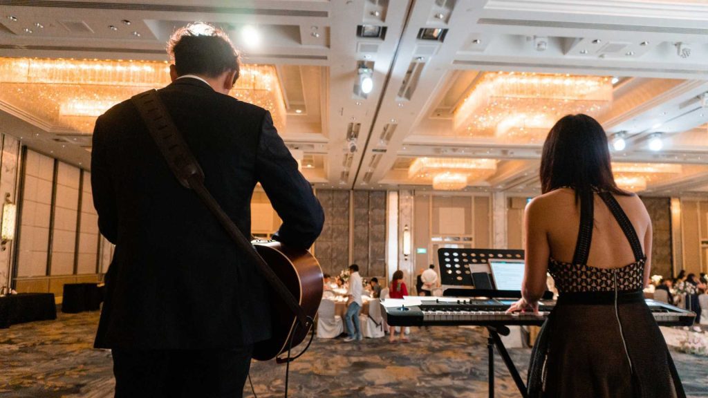 Wedding Emcee & Live Band - Merry Bees